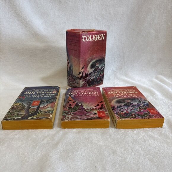 Accents | The Lord Of The Rings Trilogy Red Box Book Set Jrr Tolkien ...